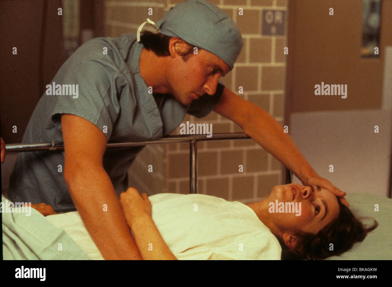 Coma 1978 michael douglas -Fotos und -Bildmaterial in hoher Auflösung ...