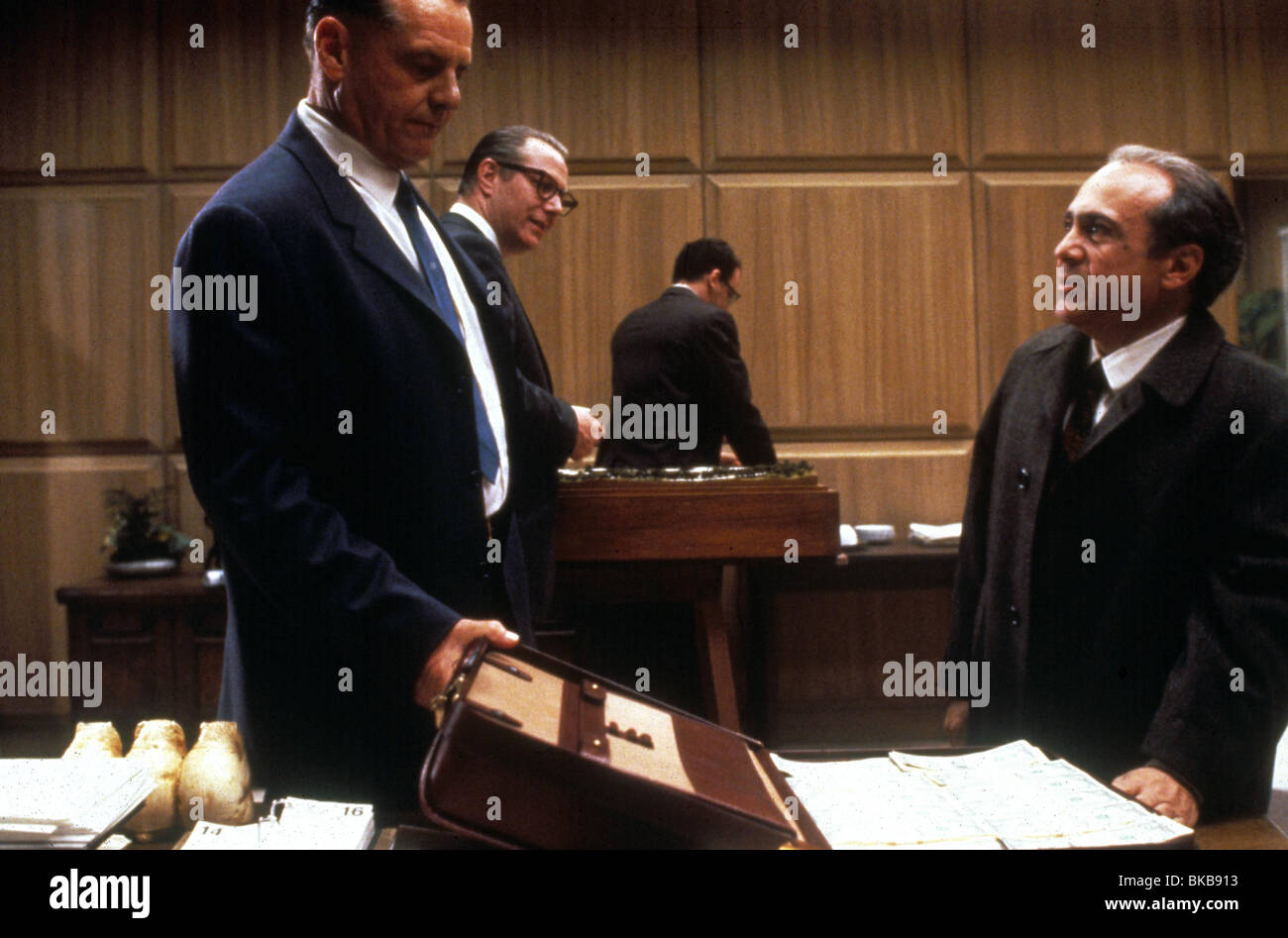 Jack nicholson danny devito hoffa -Fotos und -Bildmaterial in hoher ...