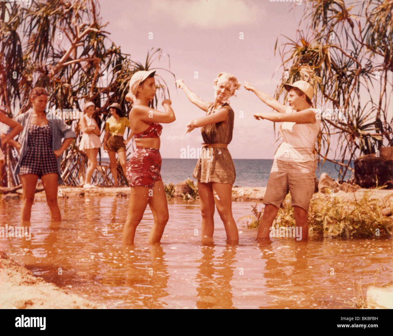 SOUTH PACIFIC (1958) MITZI GAYNOR SOP 008CP Stockfotografie - Alamy