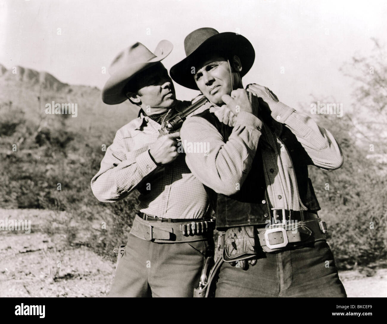 Arizona raiders 1965 audie murphy -Fotos und -Bildmaterial in hoher ...
