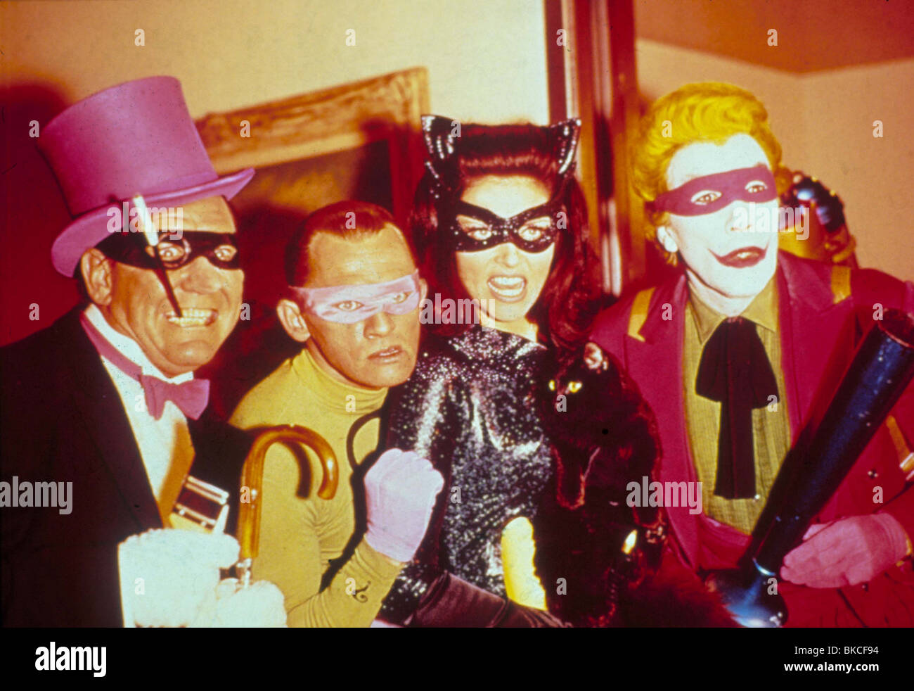 Lee Meriwether Cesar Romero Burgess Meredith Stockfotos und -bilder ...