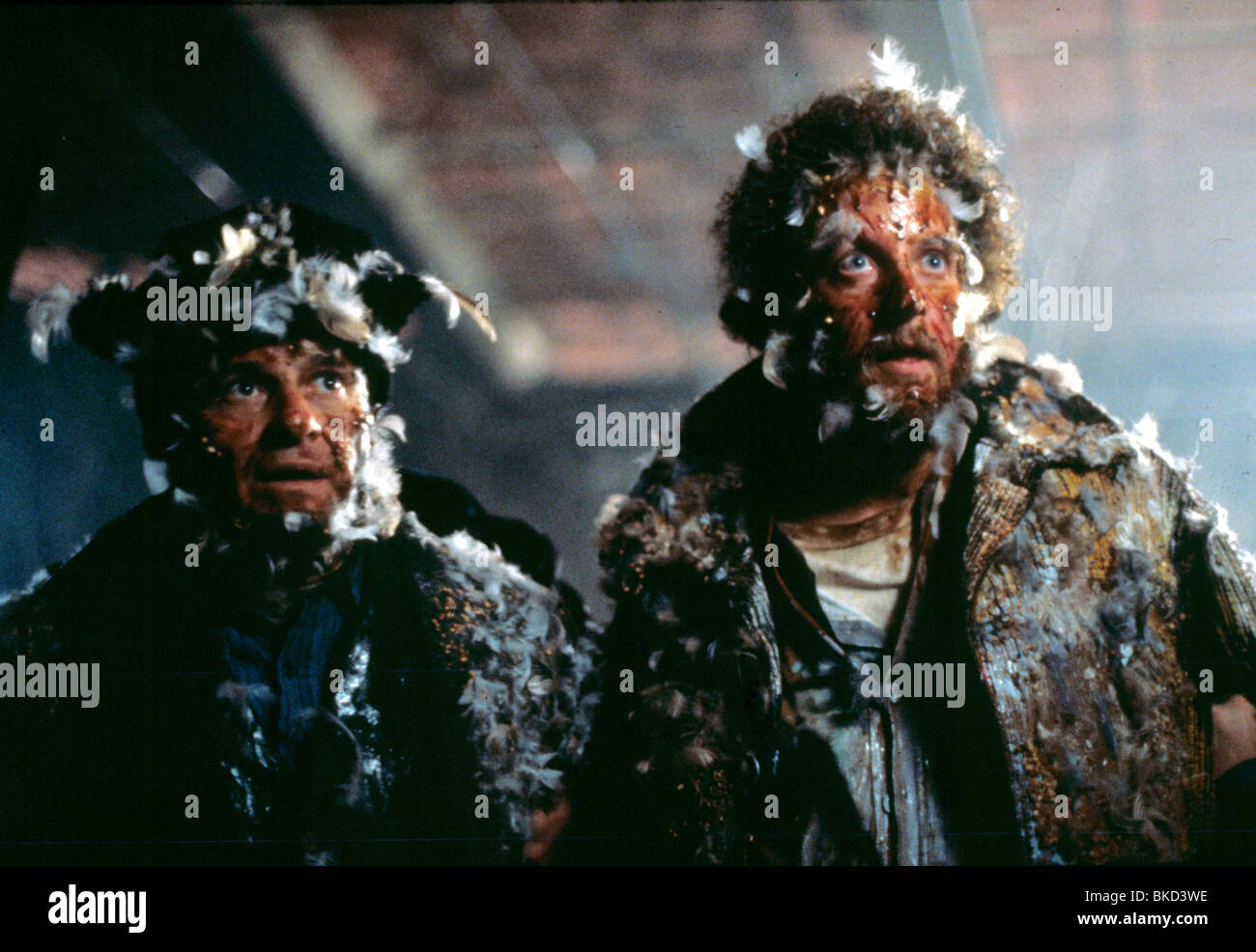 HOME ALONE 2: LOST IN NEW YORK (1992) JOE PESCI, DANIEL HECK HM2 080 ...