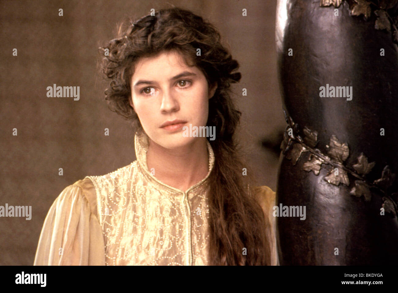 Othello 1995 irene jacob -Fotos und -Bildmaterial in hoher Auflösung ...