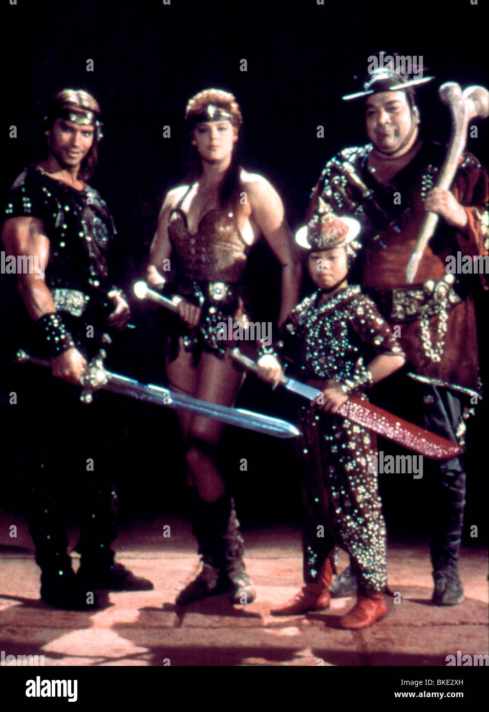 RED SONJA (1985) ARNOLD SCHWARZENEGGER, BRIGITTE NIELSEN, ERNIE REYES ...