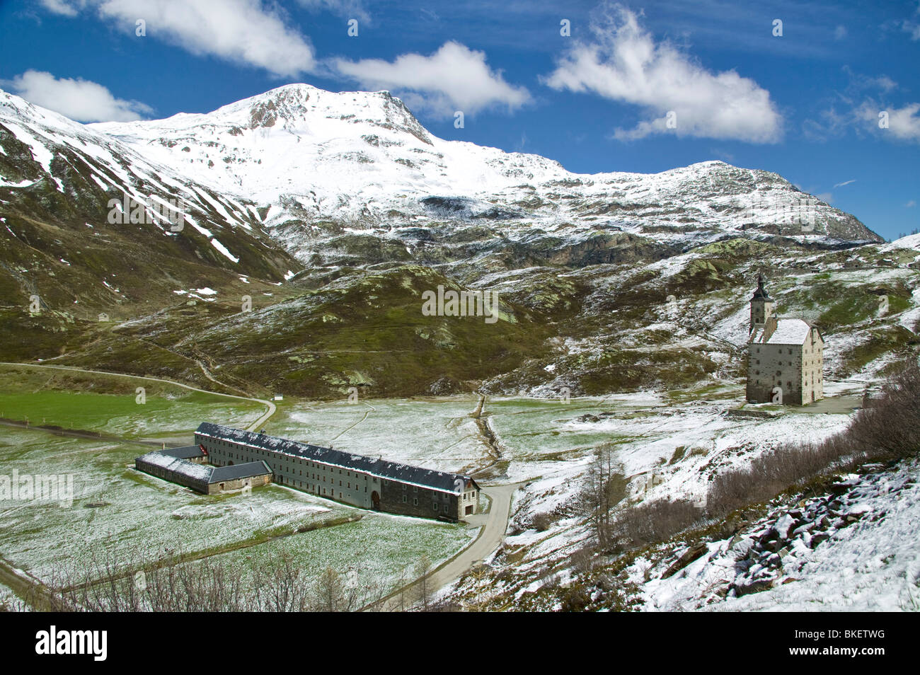 Simplon pass mit hospiz -Fotos und -Bildmaterial in hoher Auflösung – Alamy