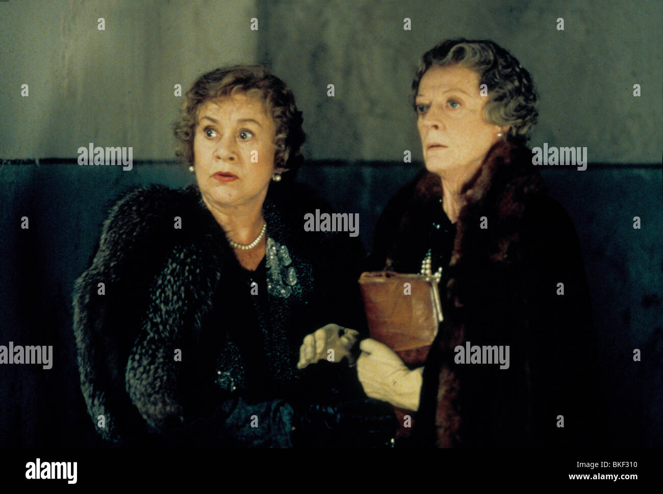 Tee mit mussolini 1999 maggie smith -Fotos und -Bildmaterial in hoher ...