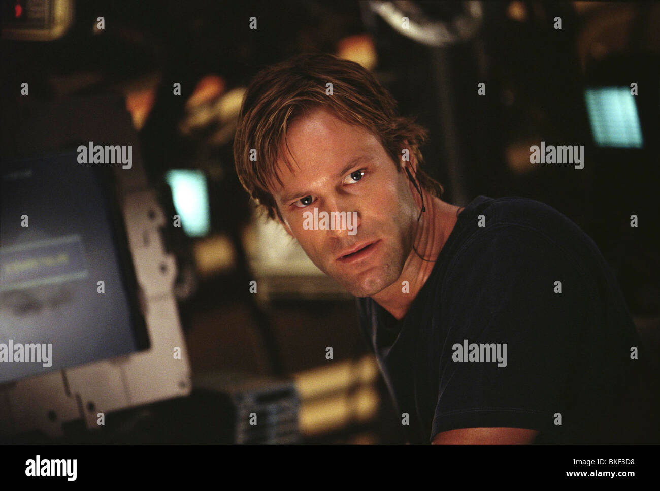 Der kern 2003 aaron eckhart -Fotos und -Bildmaterial in hoher Auflösung ...