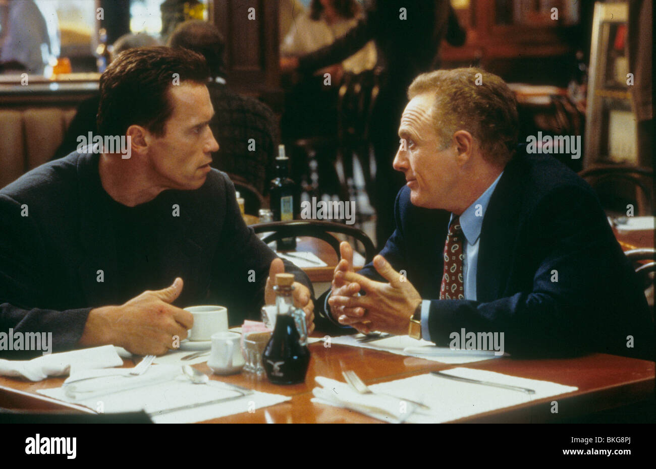 Eraser 1996 Arnold Schwarzenegger Stockfotos & Eraser 1996 Arnold ...