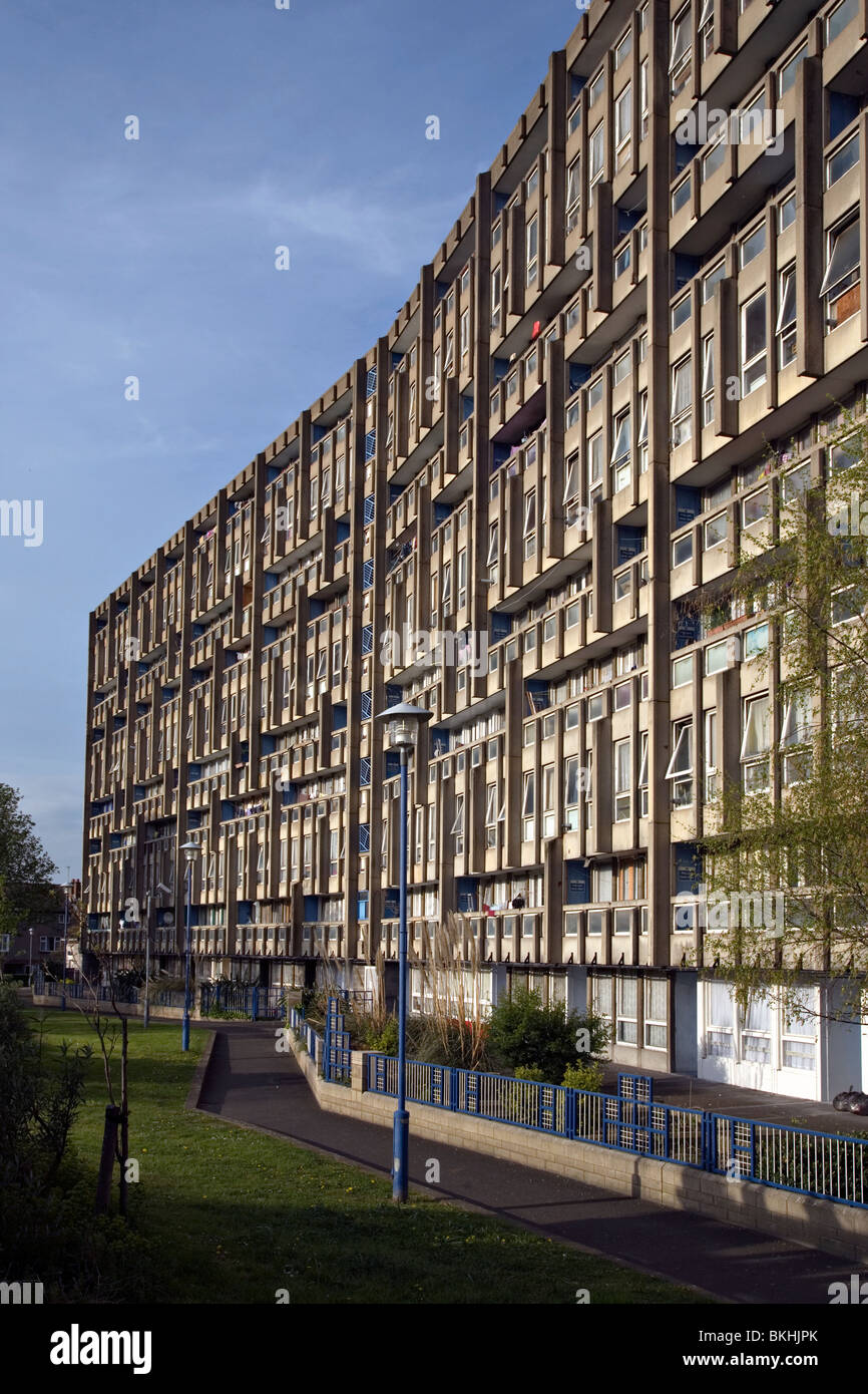 Robin Hood Gardens Estate in Ost-london Stockfotografie - Alamy