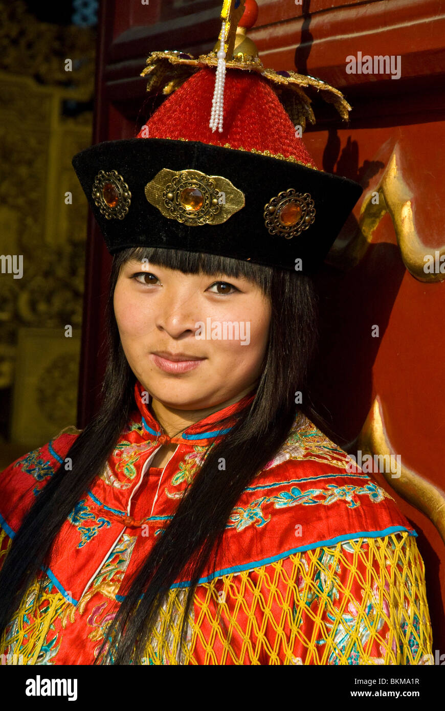 Roter chinesischer traditioneller hut Stockfotos und -bilder Kaufen - Alamy