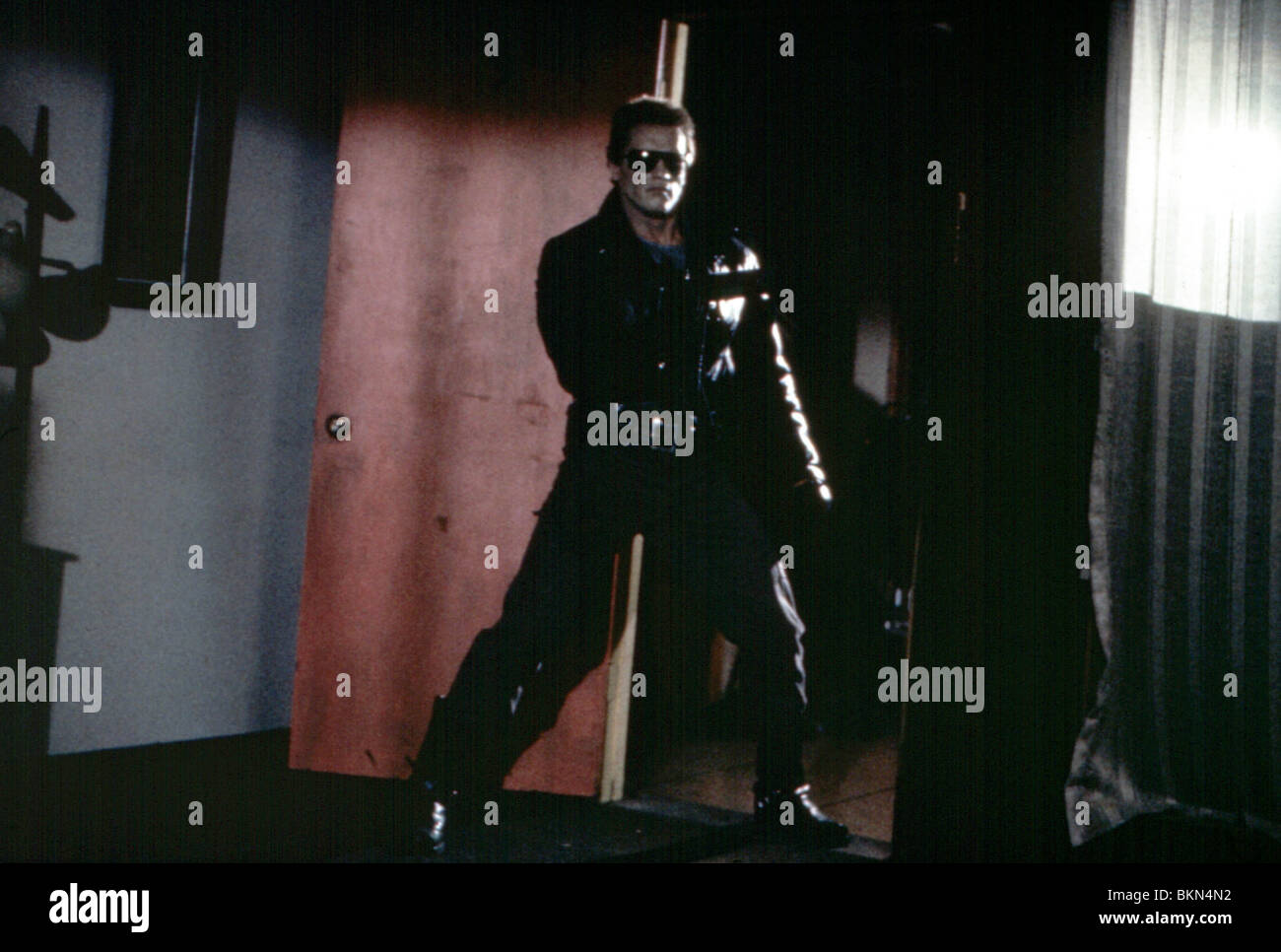 Arnold schwarzenegger terminator 1984 -Fotos und -Bildmaterial in hoher ...