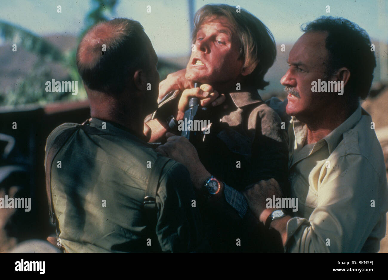 Under fire 1983 ed harris -Fotos und -Bildmaterial in hoher Auflösung ...