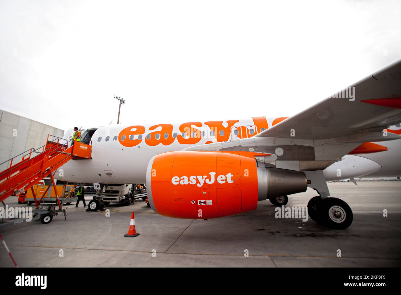 Easyjet farben -Fotos und -Bildmaterial in hoher Auflösung – Alamy