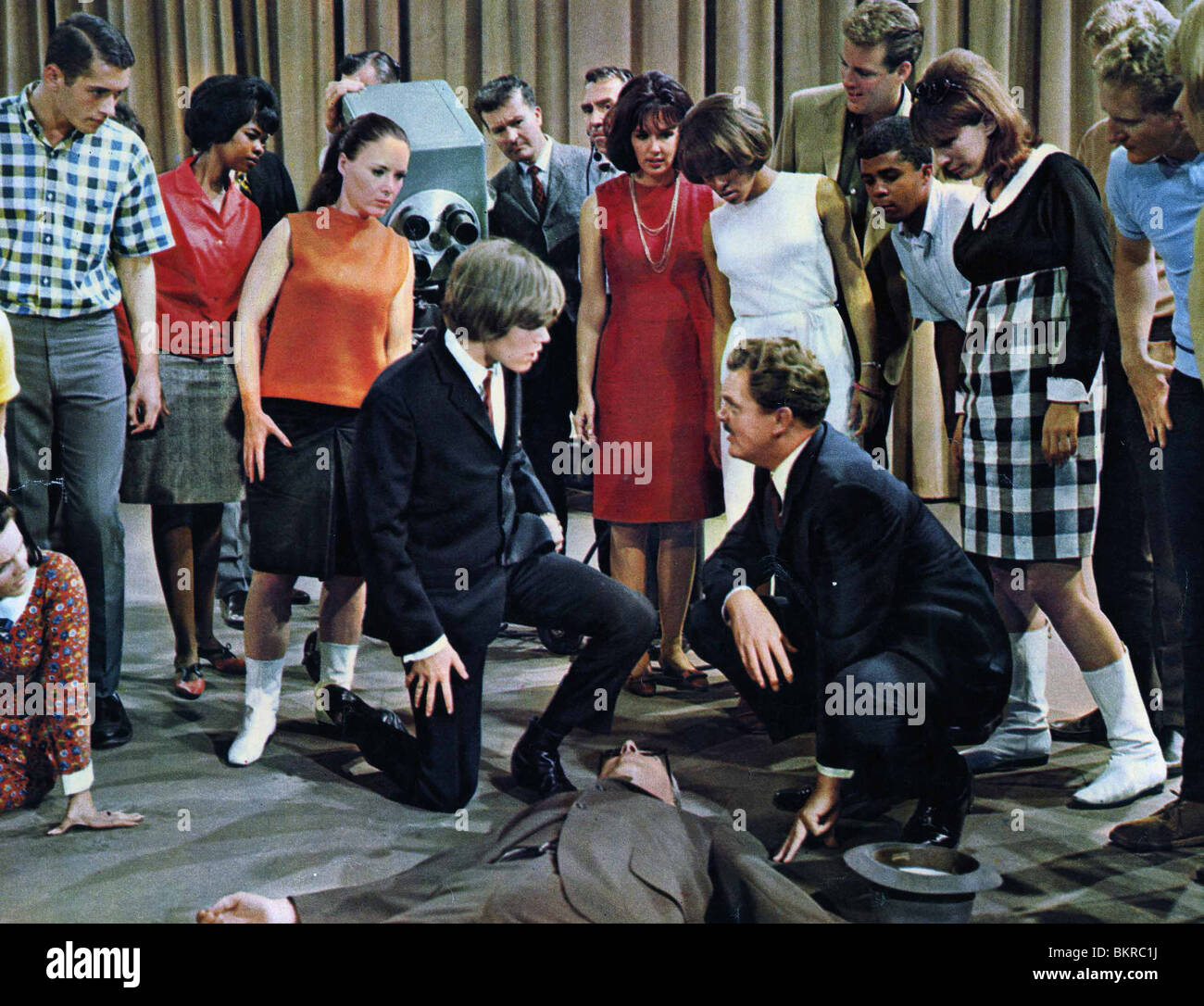 Halte 1966 peter noone fest -Fotos und -Bildmaterial in hoher Auflösung ...