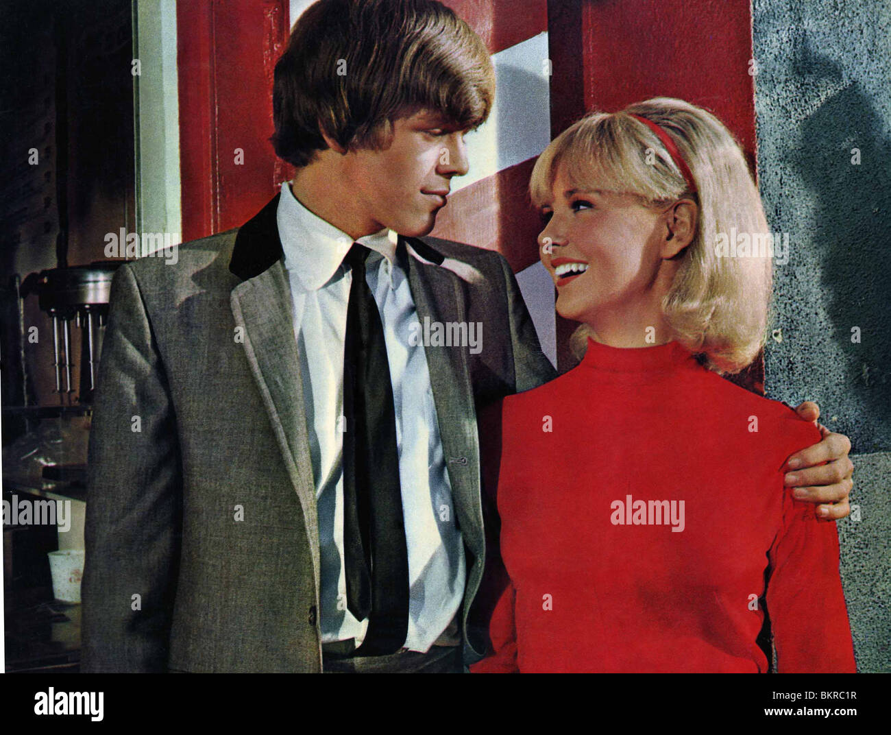 Halte 1966 peter noone fest -Fotos und -Bildmaterial in hoher Auflösung ...