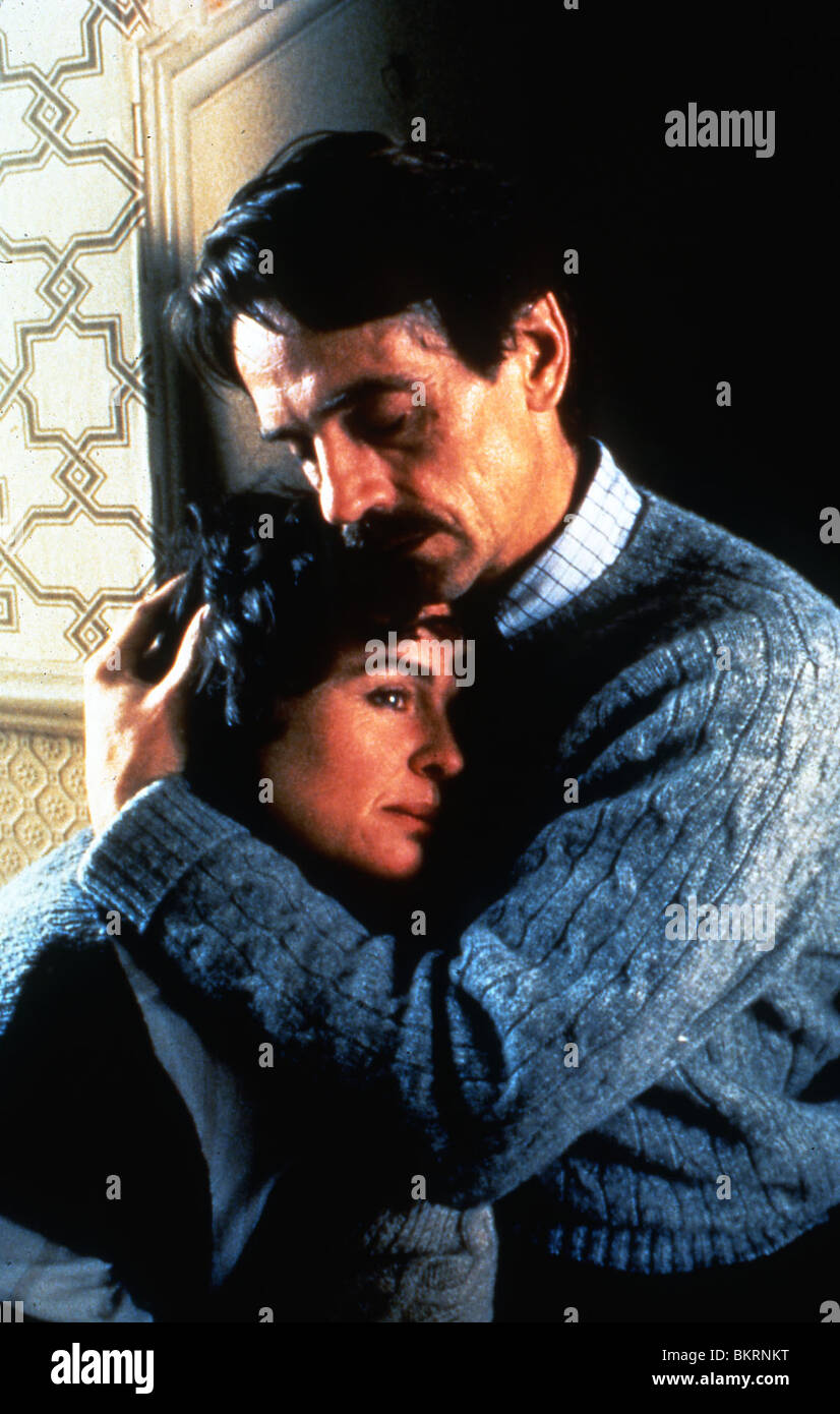 WATERLAND (1992) JEREMY IRONS, SINEAD CUSACK STEPHEN GYLLENHAAL (DIR ...