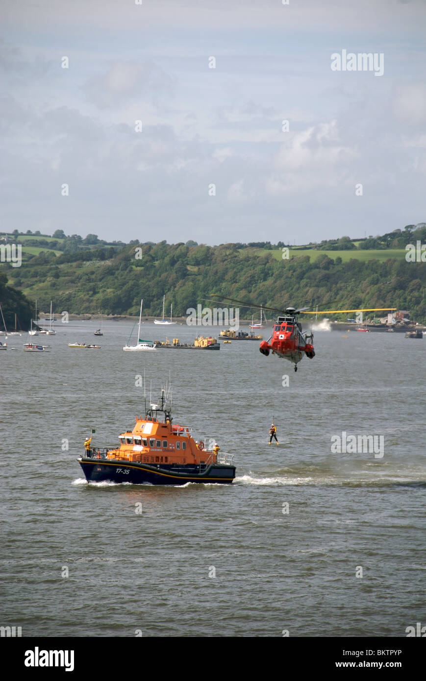 Offenes rettungsboot -Fotos und -Bildmaterial in hoher Auflösung – Alamy