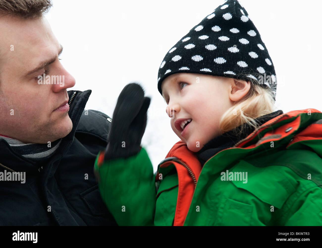 Mit Kindern Reden Stockfotos und -bilder Kaufen - Alamy