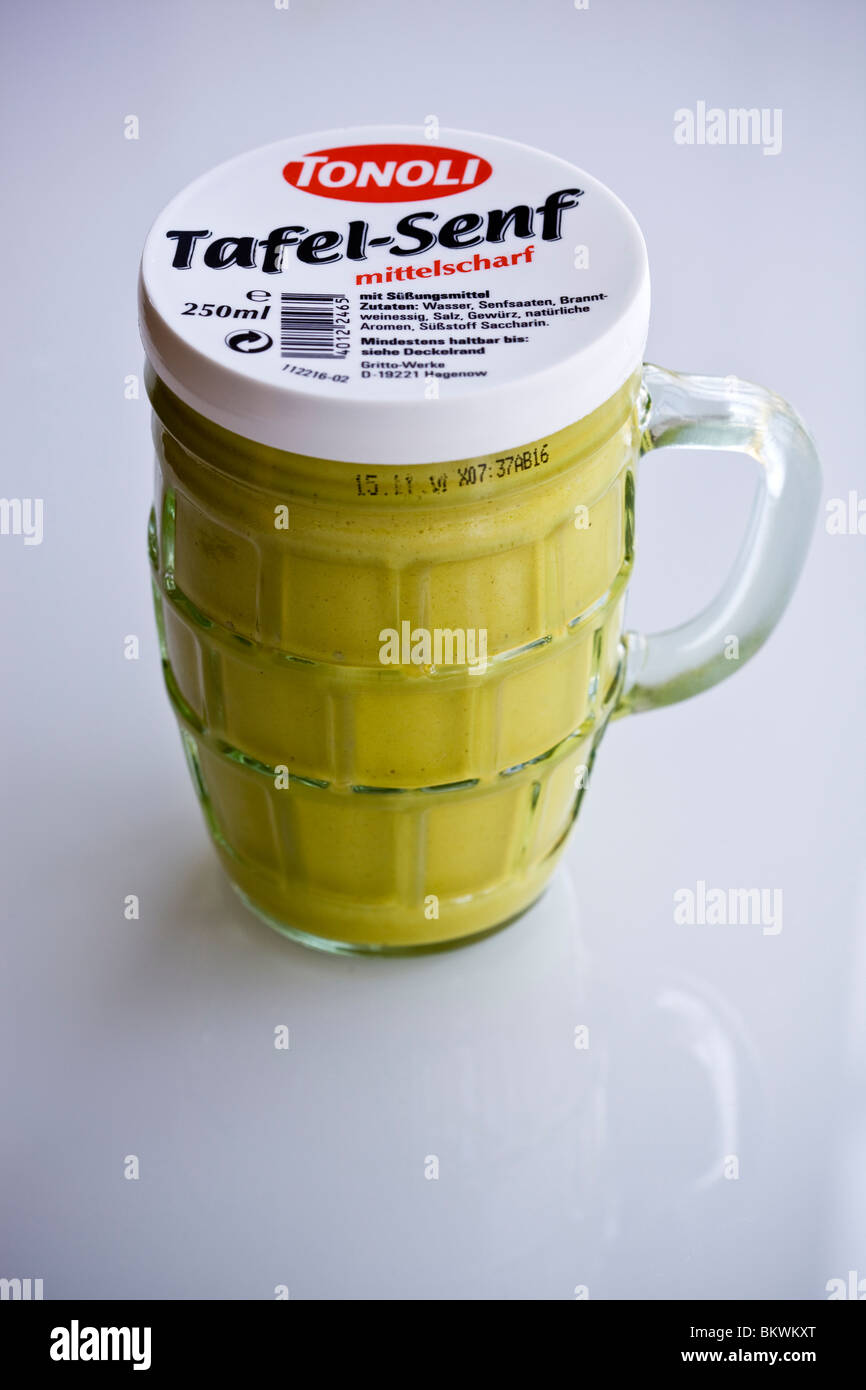 Tonoli Tafelsenf Mittelscharf Senf Stockfotografie - Alamy