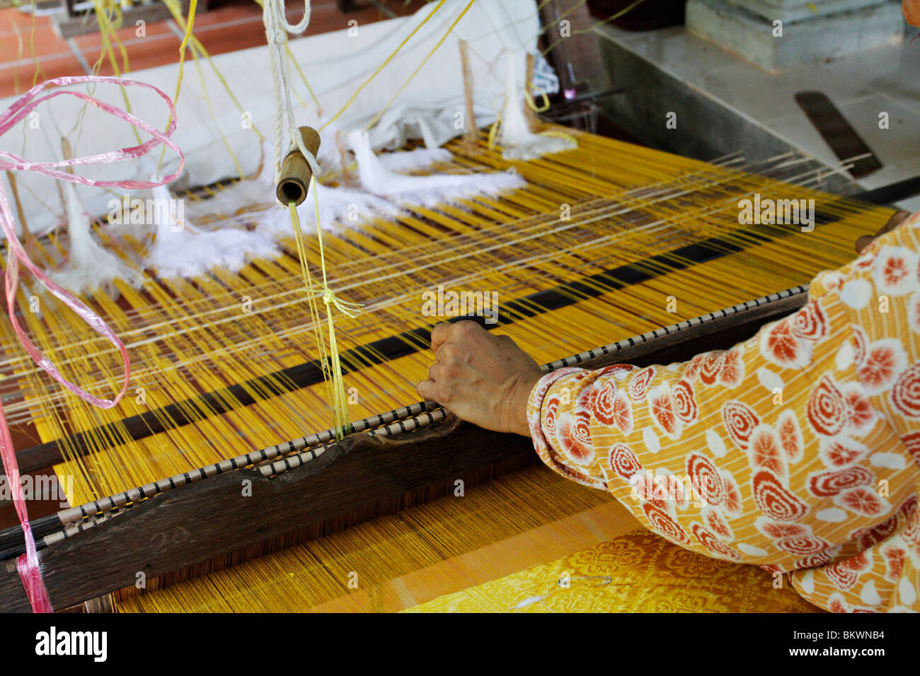 Traditionelles songket -Fotos und -Bildmaterial in hoher Auflösung – Alamy