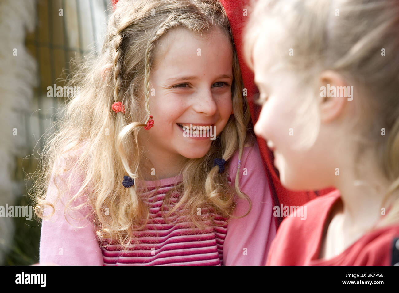 Female kids -Fotos und -Bildmaterial in hoher Auflösung – Alamy