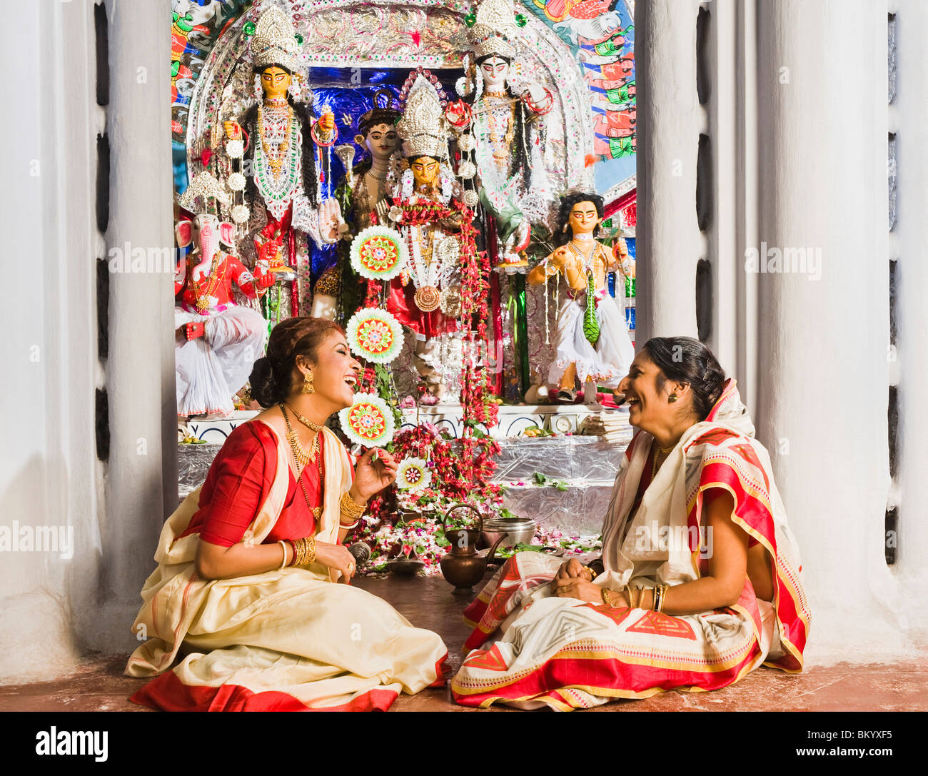 Schwiegermutter schwiegertochter -Fotos und -Bildmaterial in hoher Auflösung – Alamy