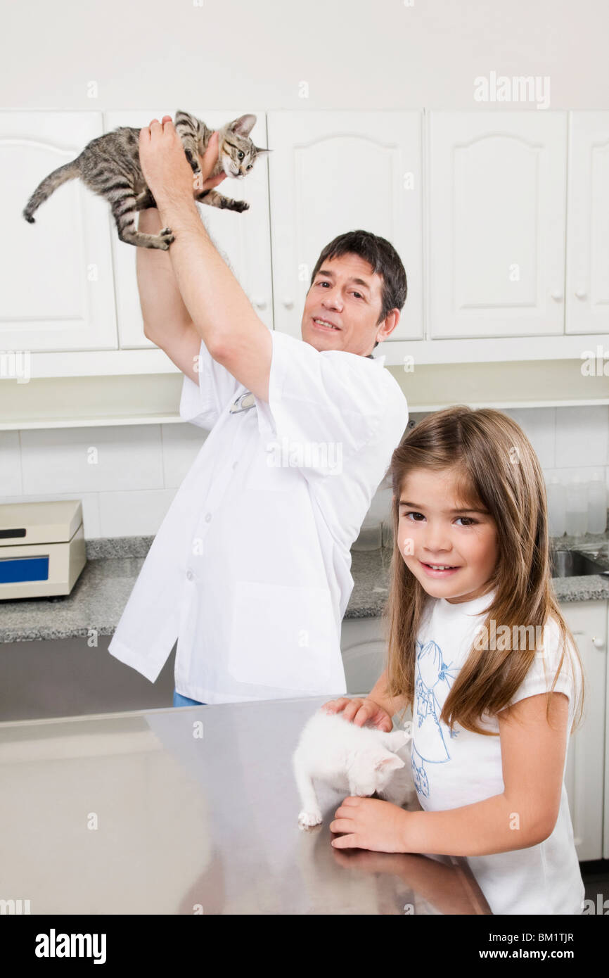 Mädchen katzen make up -Fotos und -Bildmaterial in hoher Auflösung – Alamy