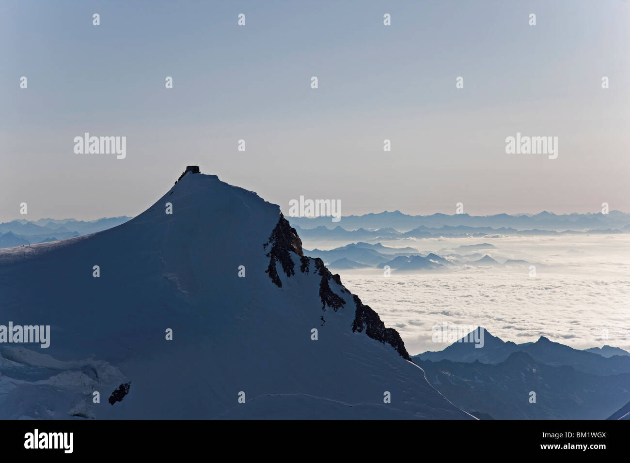 Monte rosa hütte -Fotos und -Bildmaterial in hoher Auflösung – Alamy