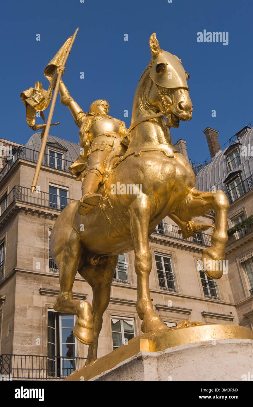 Statue jeanne darc -Fotos und -Bildmaterial in hoher Auflösung – Alamy