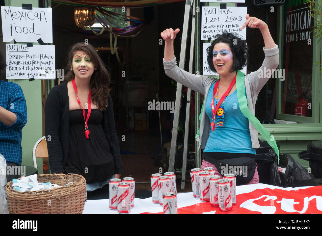 Notting Hill Carnival Food Stall Stockfotos und -bilder Kaufen - Alamy