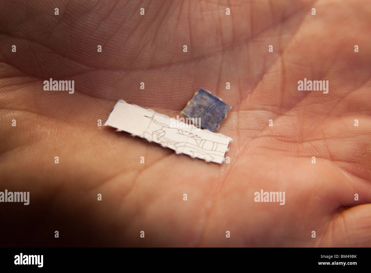 Acid Trips Blotting-Papier mit dem Medikament L.S.D. imprägniert LSD ...