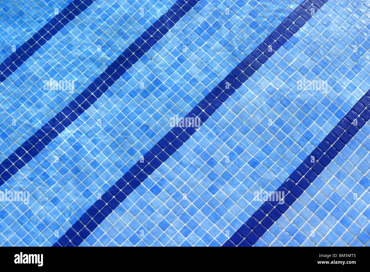 Pool fliesen -Fotos und -Bildmaterial in hoher Auflösung – Alamy