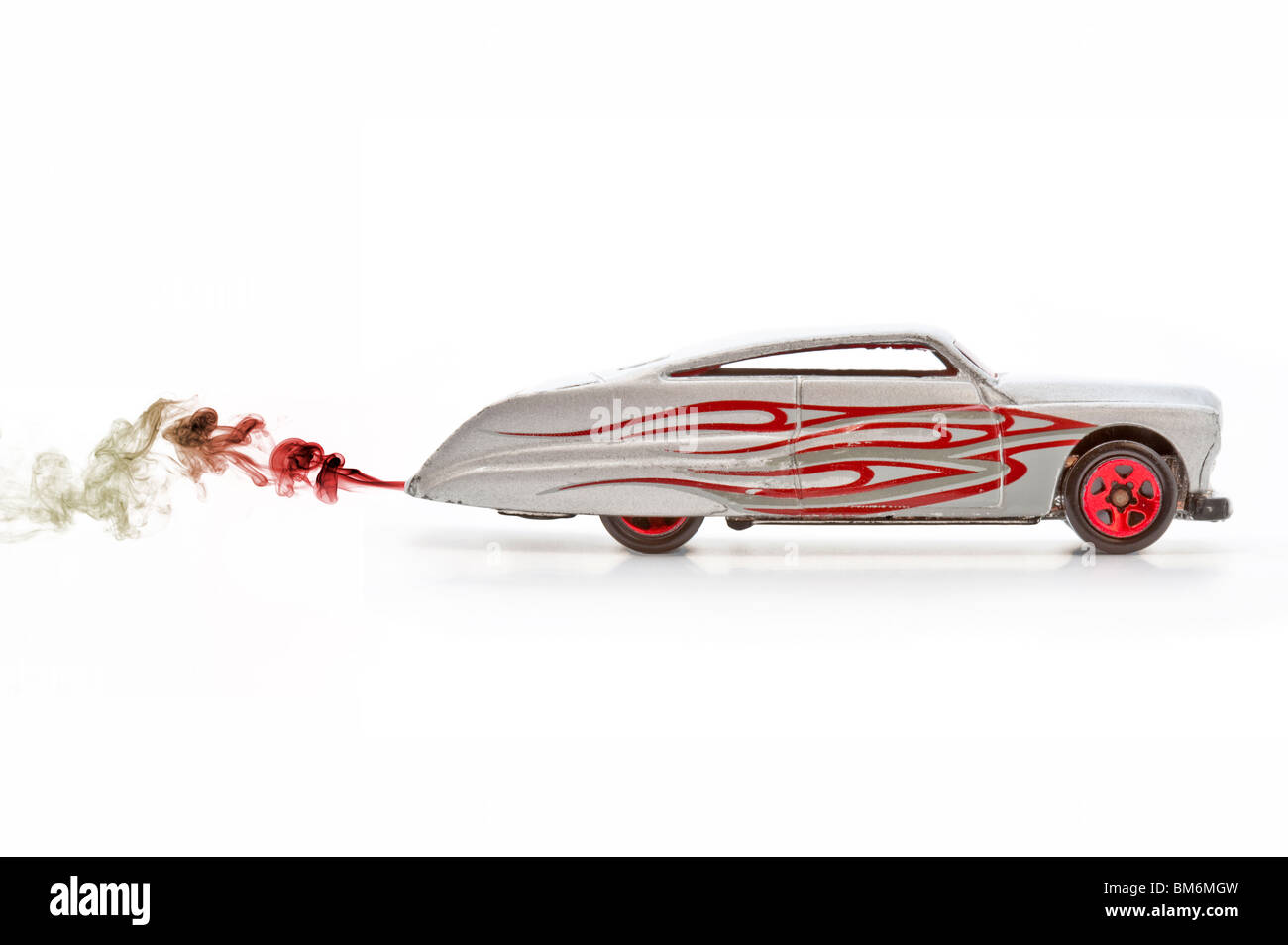Auto rauch -Fotos und -Bildmaterial in hoher Auflösung – Alamy