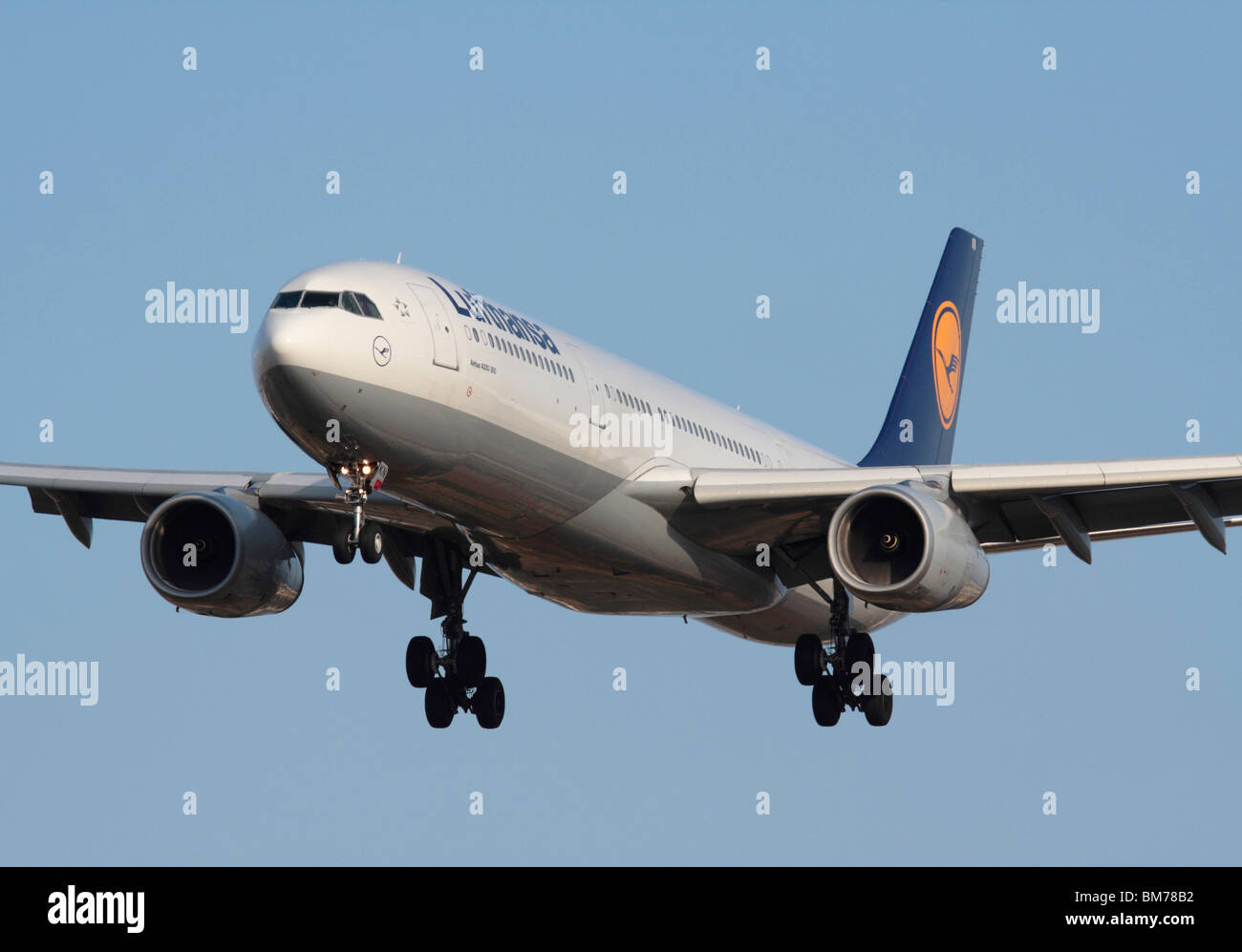 Airbus a330 lufthansa -Fotos und -Bildmaterial in hoher Auflösung – Alamy