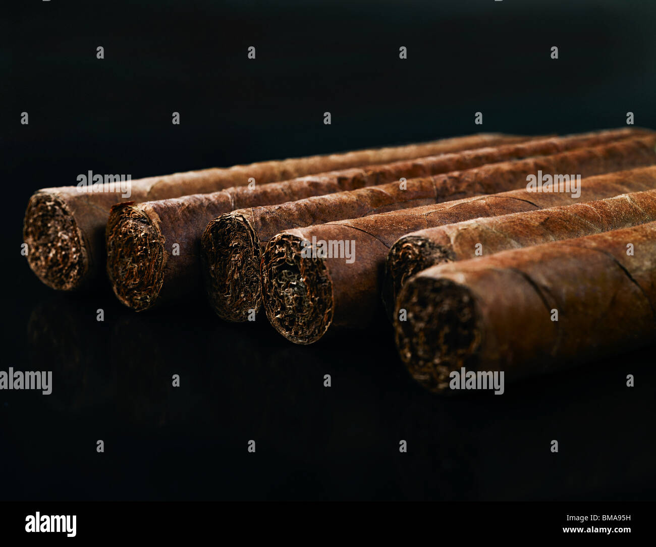 Kleine zigarren -Fotos und -Bildmaterial in hoher Auflösung – Alamy