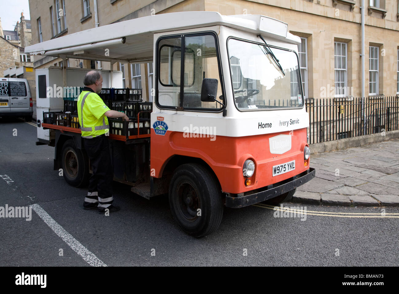 Milkman england -Fotos und -Bildmaterial in hoher Auflösung – Alamy