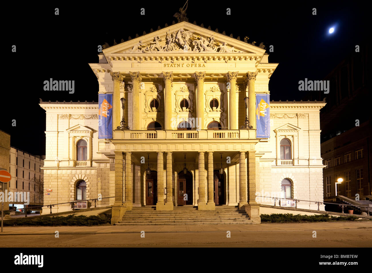 Opera prague -Fotos und -Bildmaterial in hoher Auflösung – Alamy