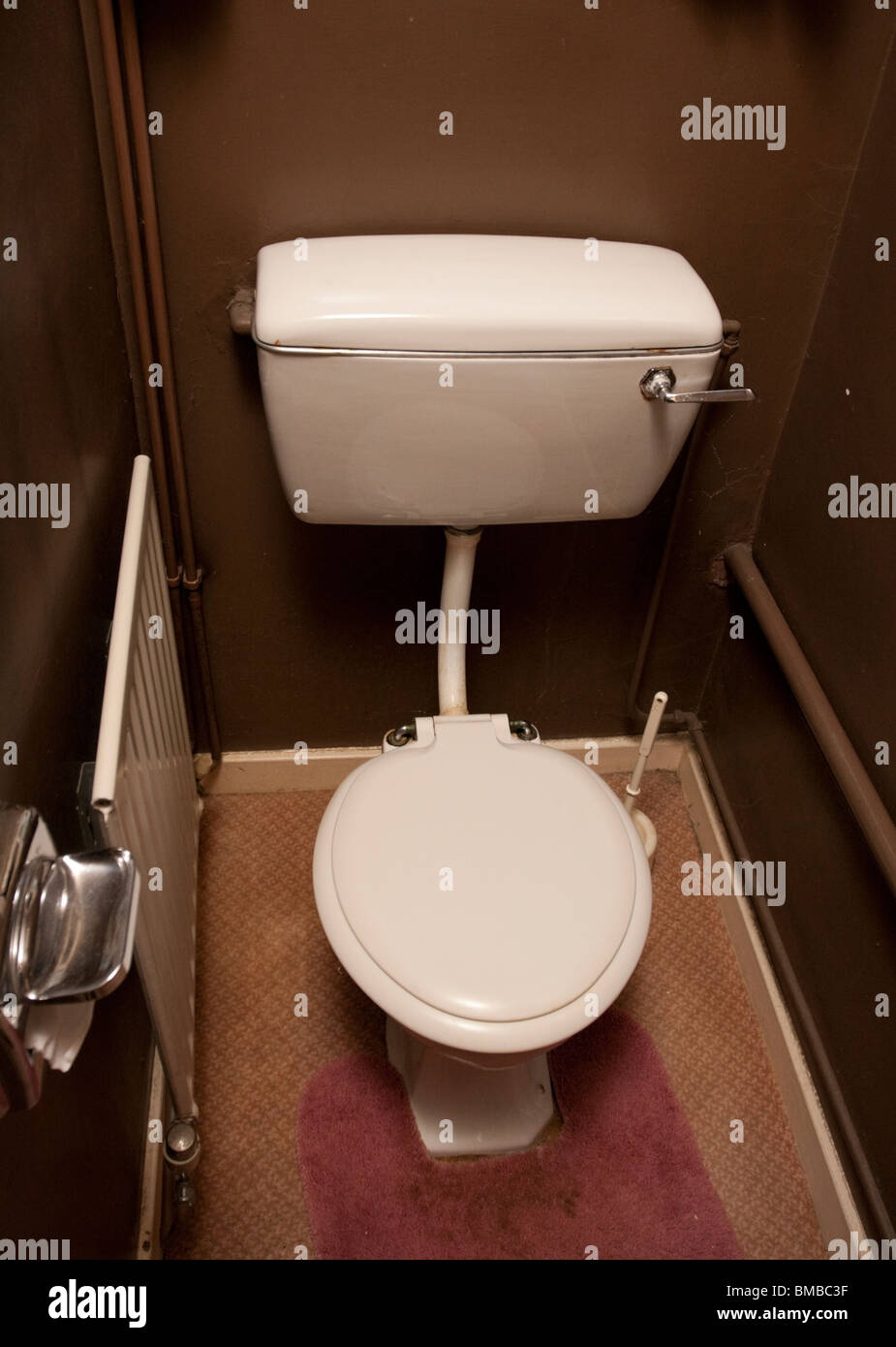 Altes klo -Fotos und -Bildmaterial in hoher Auflösung – Alamy