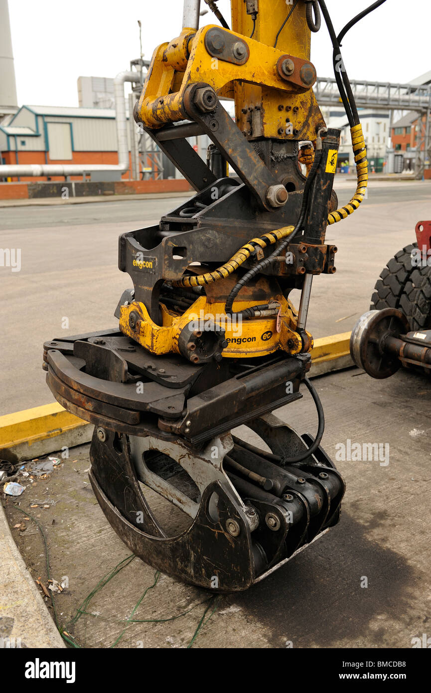 Greifer kran -Fotos und -Bildmaterial in hoher Auflösung – Alamy