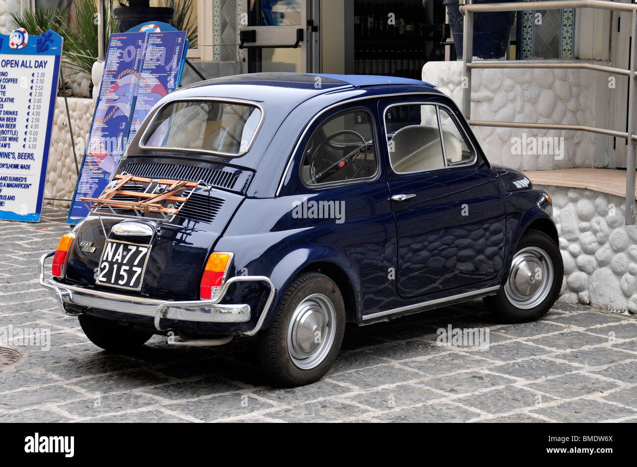 Fiat 500 Oldtimer, Italien Stockfotografie - Alamy