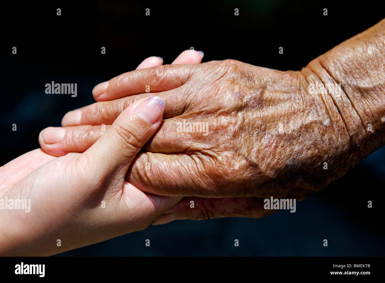 100 jahre alte frau -Fotos und -Bildmaterial in hoher Auflösung – Alamy