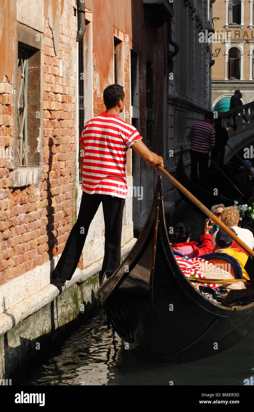 Gondoliere venedig -Fotos und -Bildmaterial in hoher Auflösung – Alamy