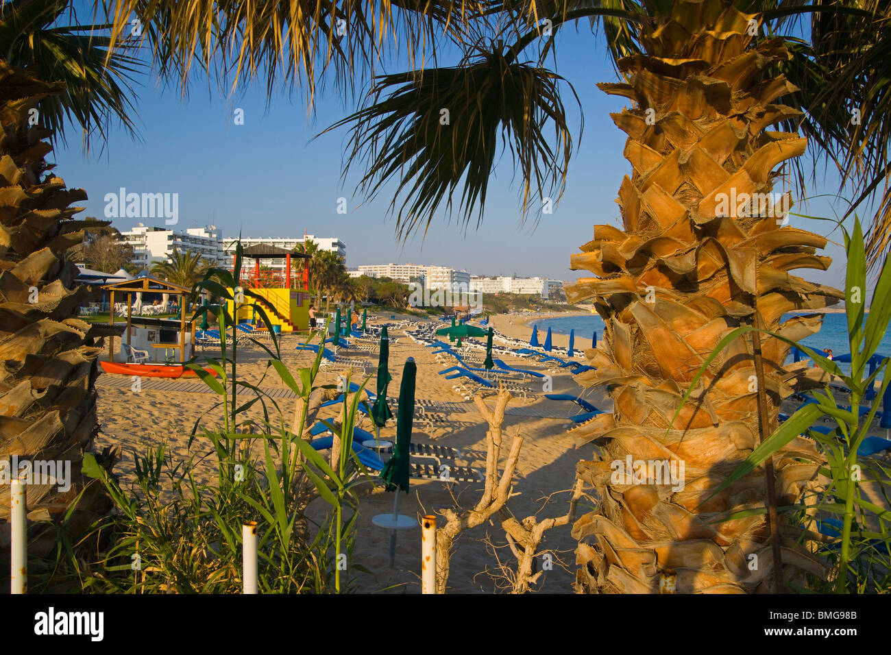 Sunny beach cyprus -Fotos und -Bildmaterial in hoher Auflösung – Alamy