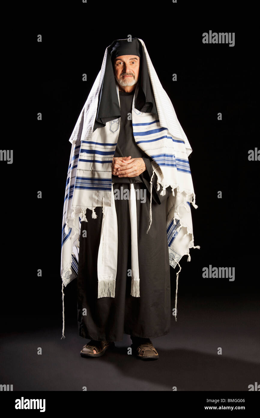 High priest at -Fotos und -Bildmaterial in hoher Auflösung - Seite 2 ...