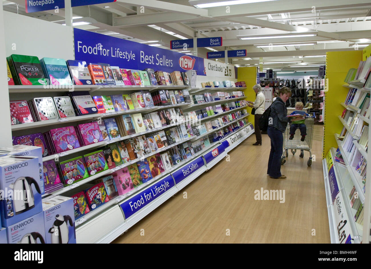 Einkaufskorb tesco -Fotos und -Bildmaterial in hoher Auflösung – Alamy