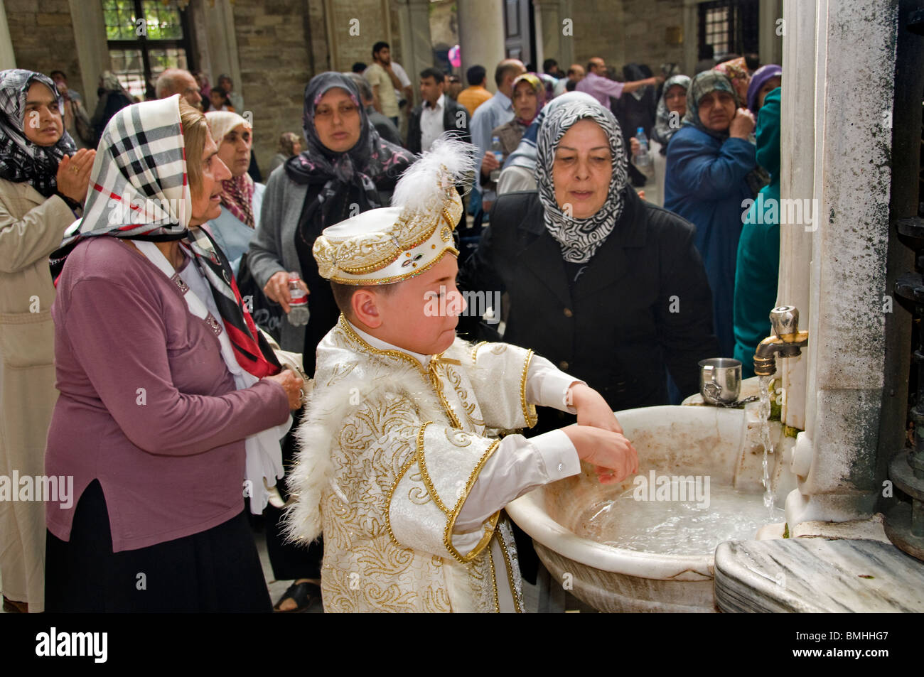 Male circumcision -Fotos und -Bildmaterial in hoher Auflösung – Alamy
