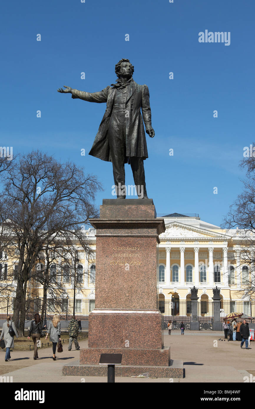Denkmal von alexander puschkin -Fotos und -Bildmaterial in hoher ...