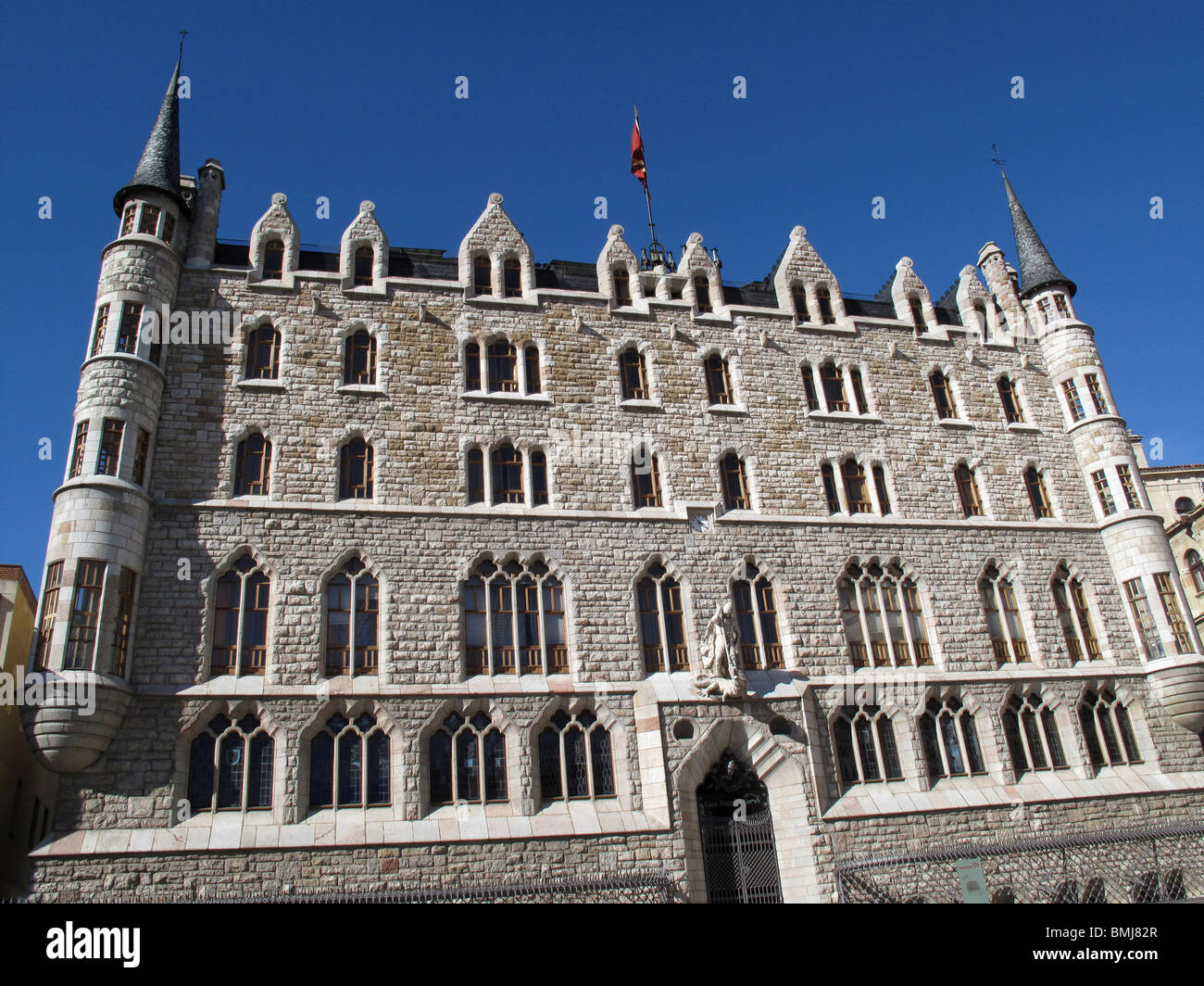 Casa Botines de Gaudi. Leon. España. CAMINO DE SANTIAGO. Haus der ...