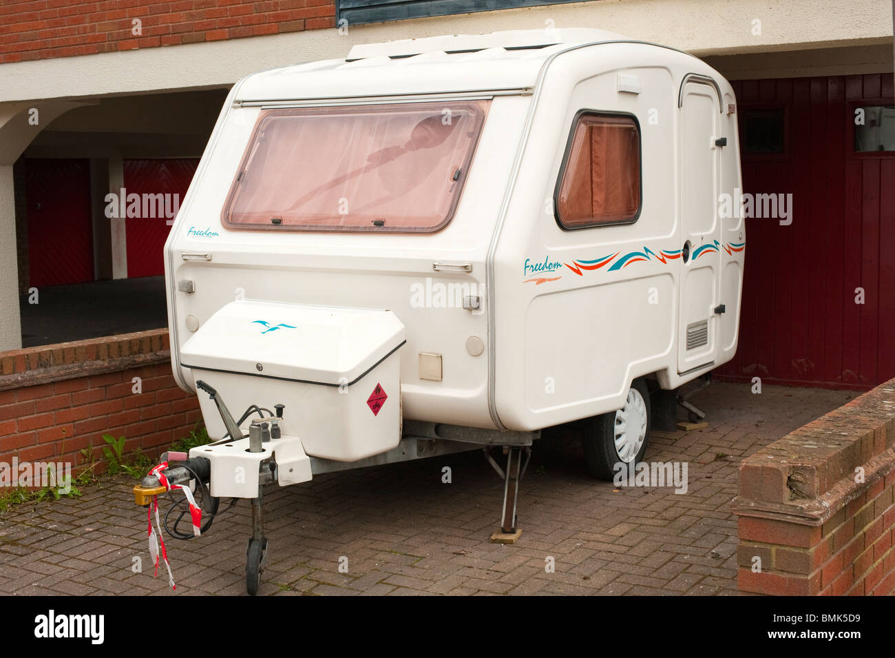 Kleiner wohnwagen -Fotos und -Bildmaterial in hoher Auflösung – Alamy