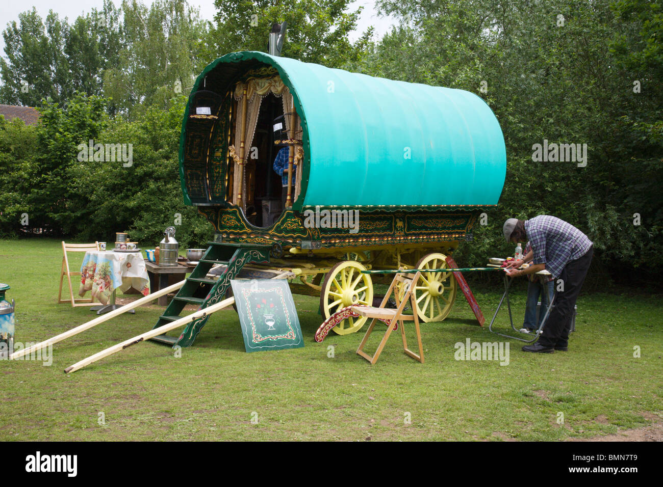 Zigeunerwagen wohnwagen -Fotos und -Bildmaterial in hoher Auflösung – Alamy